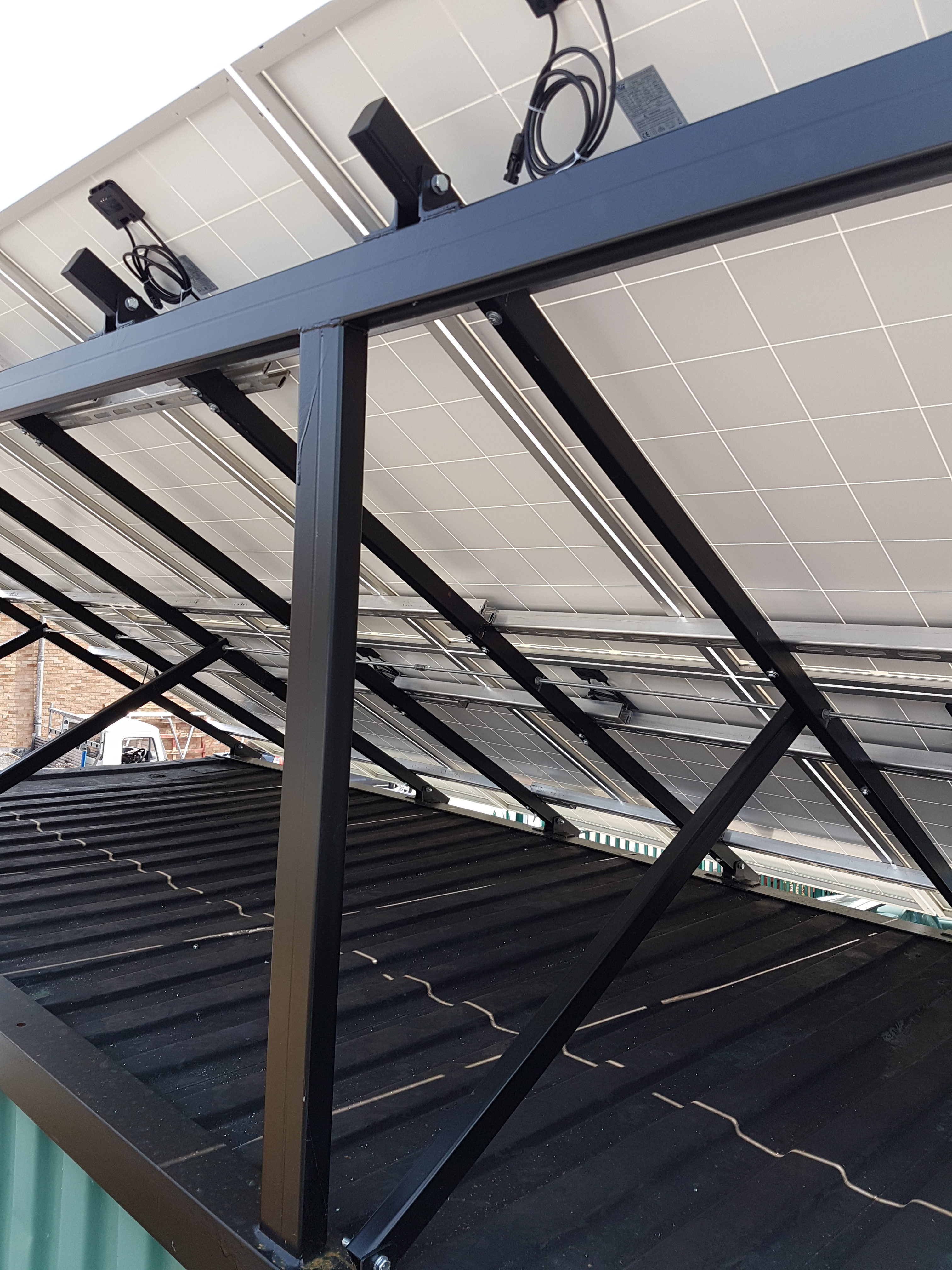 Flat top mounting structure for solar photovoltaic panels - Voltacon ...